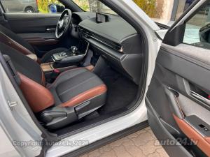 Balts Mazda MX-30 2023 Tallina, ar dzinēja tilpumu 0.00 L un nobraukumu 47 tūkst. km par 16990 €, foto 7 vietnē AUTOMOTO.COM.LV