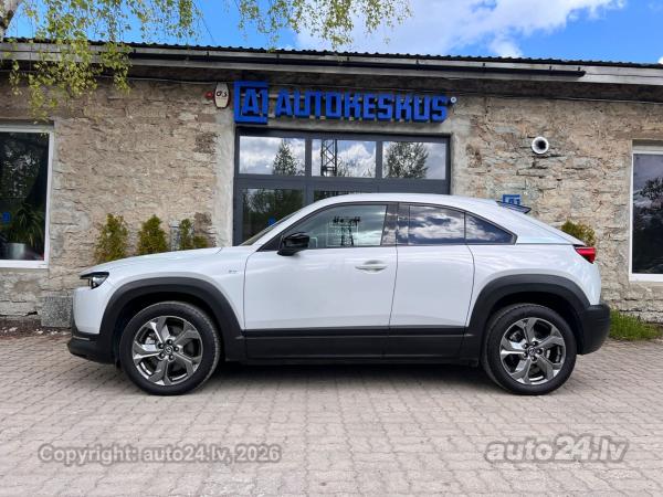 Balts Mazda MX-30 2023 Tallina, ar dzinēja tilpumu 0.00 L un nobraukumu 47 tūkst. km par 16990 €, foto 10 vietnē AUTOMOTO.COM.LV