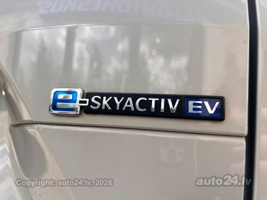 Balts Mazda MX-30 2023 Tallina, ar dzinēja tilpumu 0.00 L un nobraukumu 47 tūkst. km par 16990 €, foto 22 vietnē AUTOMOTO.COM.LV