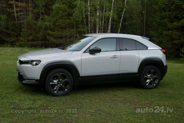 Balts Mazda MX-30 2020 Kerdla, ar dzinēja tilpumu 0.00 L un nobraukumu 104 tūkst. km par 13200 €, foto 1 vietnē AUTOMOTO.COM.LV