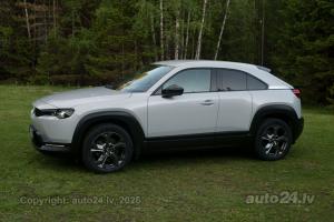 Balts Mazda MX-30 2020 Kerdla, ar dzinēja tilpumu 0.00 L un nobraukumu 104 tūkst. km par 13200 €, foto  vietnē AUTOMOTO.COM.LV