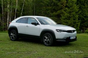 Balts Mazda MX-30 2020 Kerdla, ar dzinēja tilpumu 0.00 L un nobraukumu 104 tūkst. km par 13200 €, foto 4 vietnē AUTOMOTO.COM.LV