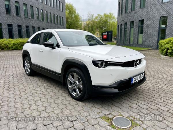 Белый Мазда MX-30 2021 в Таллин, объемом двигателя 0.00 л и пробегом 27 тыс. км за 14900 €, фото 3 на AUTOMOTO.COM.LV