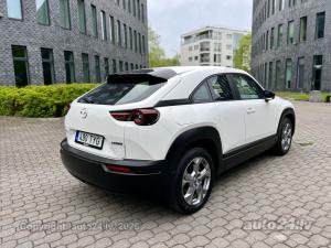 Белый Мазда MX-30 2021 в Таллин, объемом двигателя 0.00 л и пробегом 27 тыс. км за 14900 €, фото 6 на AUTOMOTO.COM.LV