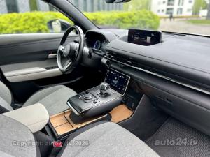 Белый Мазда MX-30 2021 в Таллин, объемом двигателя 0.00 л и пробегом 27 тыс. км за 14900 €, фото 13 на AUTOMOTO.COM.LV