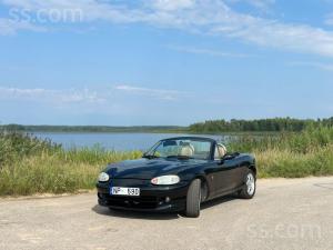 Black Mazda MX-5 2001 in Riga, with an engine capacity of 1.60 L and mileage of 208 thousand km for 3900 €, photo  on AUTOMOTO.COM.LV