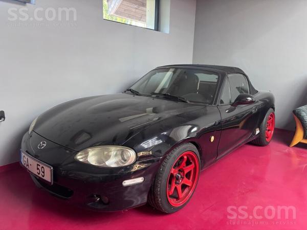 Black Mazda MX-5 2002 in Riga, with an engine capacity of 1.80 L and mileage of 149 thousand km for 5000 €, photo 1 on AUTOMOTO.COM.LV