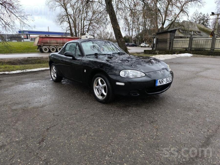 Melns Mazda MX-5 2002 Rīga, ar dzinēja tilpumu 1.60 L un nobraukumu 133 tūkst. km par 4300 €, foto 5 vietnē AUTOMOTO.COM.LV