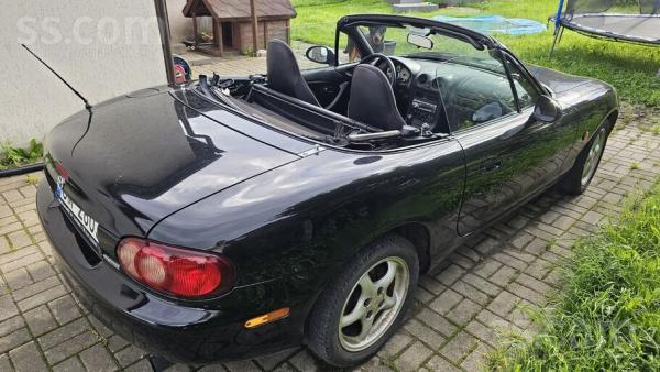 Melns Mazda MX-5 2002 Jelgava, ar dzinēja tilpumu 1.60 L un nobraukumu 155 tūkst. km par 4300 €, foto 6 vietnē AUTOMOTO.COM.LV