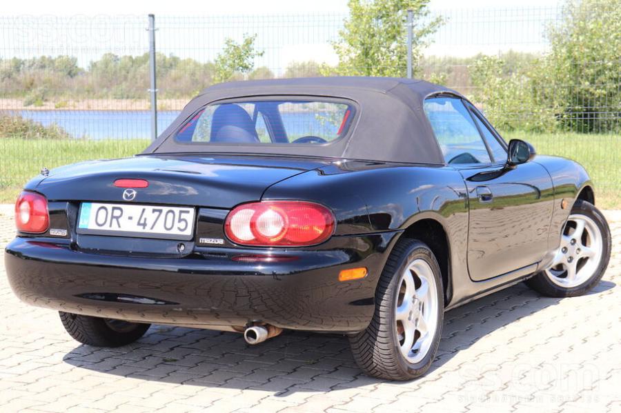 Melns Mazda MX-5 2002 Rīga, ar dzinēja tilpumu 1.60 L un nobraukumu 164 tūkst. km par 4250 €, foto 8 vietnē AUTOMOTO.COM.LV