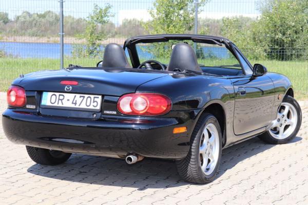 Melns Mazda MX-5 2002 Rīga, ar dzinēja tilpumu 1.60 L un nobraukumu 164 tūkst. km par 4250 €, foto 9 vietnē AUTOMOTO.COM.LV