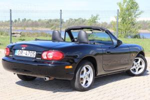 Melns Mazda MX-5 2002 Rīga, ar dzinēja tilpumu 1.60 L un nobraukumu 164 tūkst. km par 4250 €, foto 11 vietnē AUTOMOTO.COM.LV