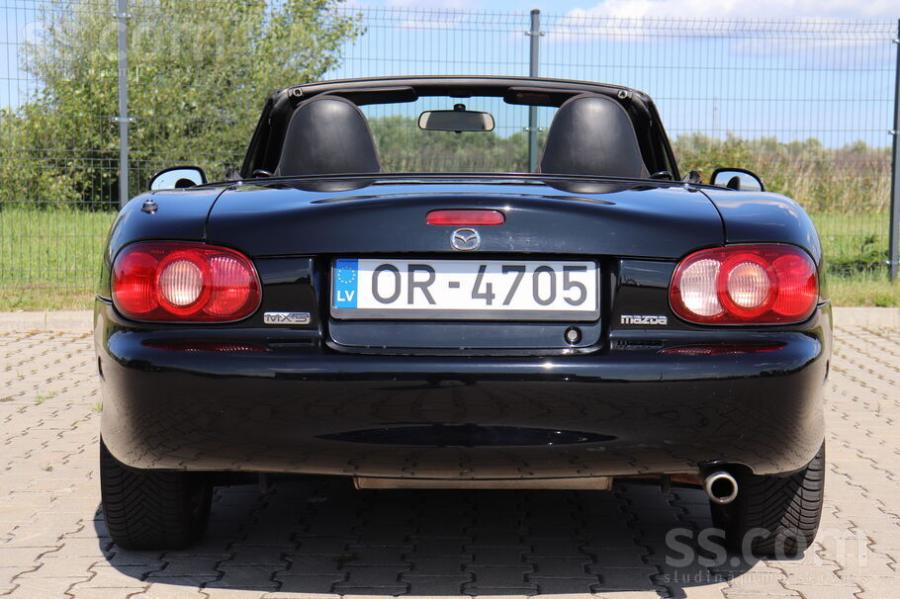 Melns Mazda MX-5 2002 Rīga, ar dzinēja tilpumu 1.60 L un nobraukumu 164 tūkst. km par 4250 €, foto 13 vietnē AUTOMOTO.COM.LV