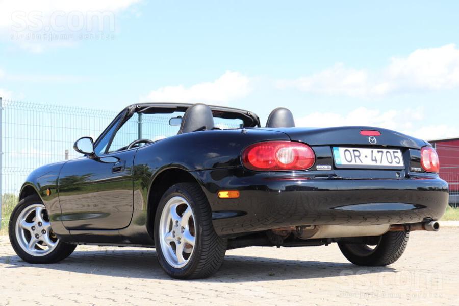 Melns Mazda MX-5 2002 Rīga, ar dzinēja tilpumu 1.60 L un nobraukumu 164 tūkst. km par 4250 €, foto 17 vietnē AUTOMOTO.COM.LV