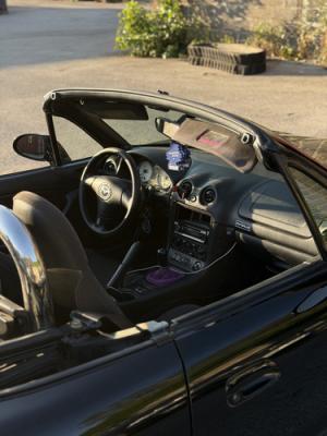 Black Mazda MX-5 2002 in Tallinn, with an engine capacity of 0.00 L and mileage of 242 thousand km for 5000 €, photo 6 on AUTOMOTO.COM.LV