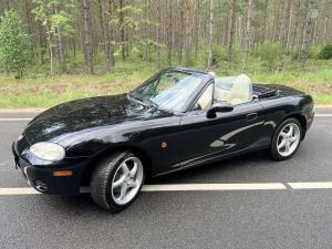Black Mazda MX-5 2003 in Vilnius, with an engine capacity of 1.60 L and mileage of 159 thousand km for 4300 €, photo 4 on AUTOMOTO.COM.LV