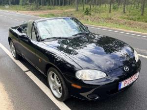 Black Mazda MX-5 2003 in Vilnius, with an engine capacity of 1.60 L and mileage of 159 thousand km for 4300 €, photo 7 on AUTOMOTO.COM.LV