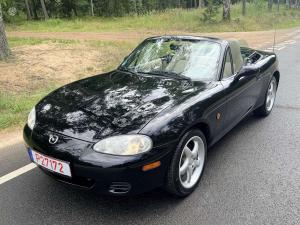 Black Mazda MX-5 2003 in Vilnius, with an engine capacity of 1.60 L and mileage of 159 thousand km for 4300 €, photo 9 on AUTOMOTO.COM.LV