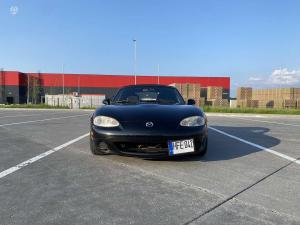 Black Mazda MX-5 2003 in Vilnius, with an engine capacity of 1.60 L and mileage of 180 thousand km for 4499 €, photo 15 on AUTOMOTO.COM.LV