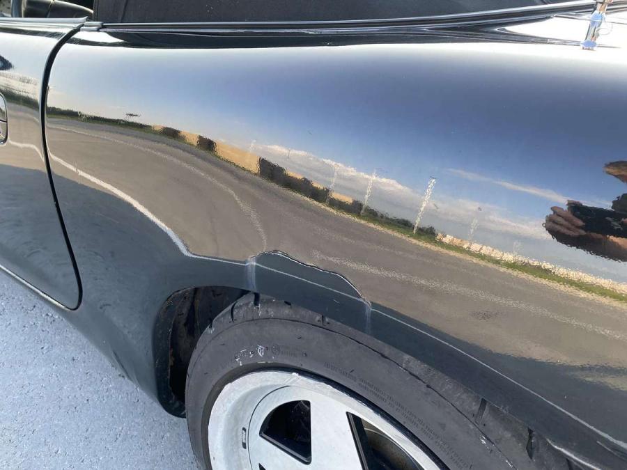 Black Mazda MX-5 2003 in Vilnius, with an engine capacity of 1.60 L and mileage of 180 thousand km for 4499 €, photo 26 on AUTOMOTO.COM.LV