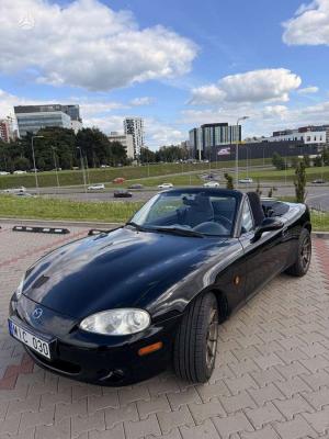 Black Mazda MX-5 2004 in Vilnius, with an engine capacity of 1.60 L and mileage of 158 thousand km for 3890 €, photo 3 on AUTOMOTO.COM.LV