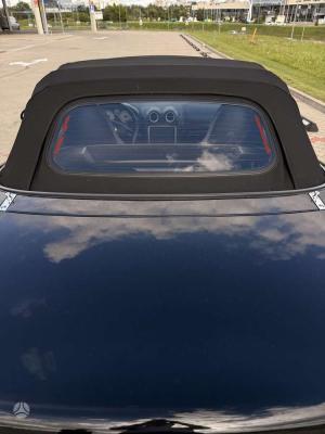 Black Mazda MX-5 2004 in Vilnius, with an engine capacity of 1.60 L and mileage of 158 thousand km for 3890 €, photo 16 on AUTOMOTO.COM.LV