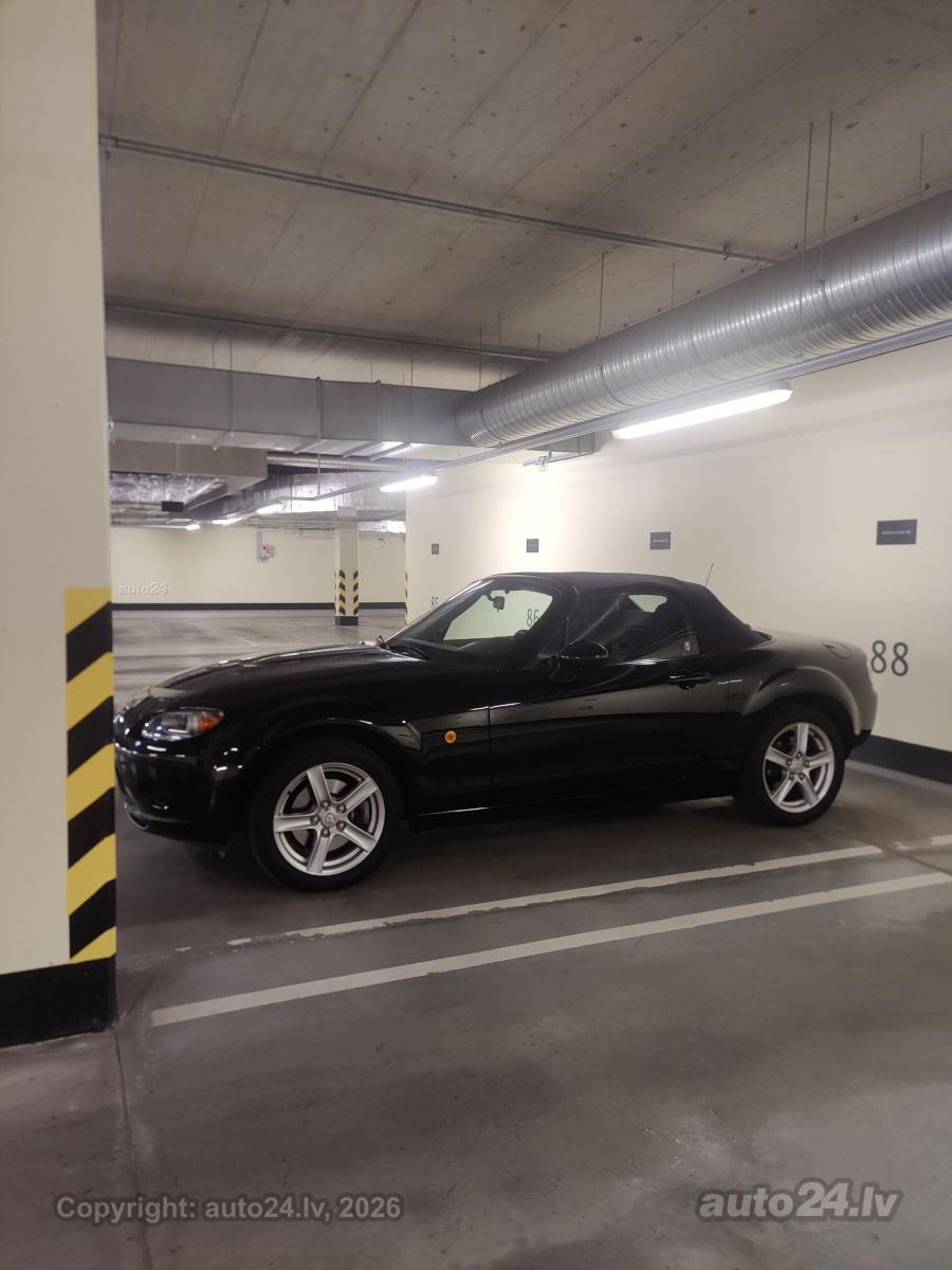 Melns Mazda MX-5 2005 Tallina, ar dzinēja tilpumu 1.80 L un nobraukumu 147 tūkst. km par 8990 €, foto 21 vietnē AUTOMOTO.COM.LV