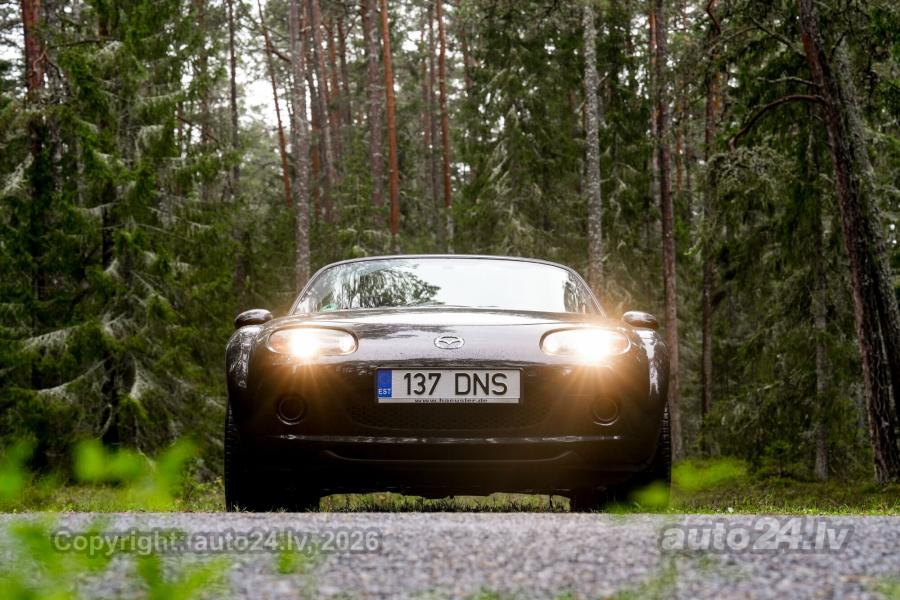 Черный Мазда МХ-5 2006 в Таллин, объемом двигателя 1.80 л и пробегом 140 тыс. км за 7999 €, фото 5 на AUTOMOTO.COM.LV