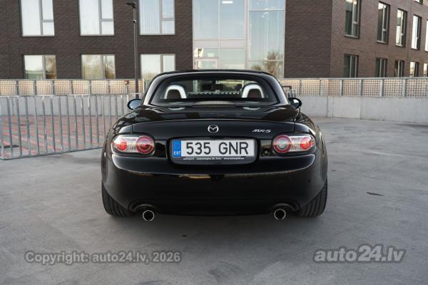 Black Mazda MX-5 2007 in Tartu, with an engine capacity of 2.00 L and mileage of 140 thousand km for 10490 €, photo 5 on AUTOMOTO.COM.LV