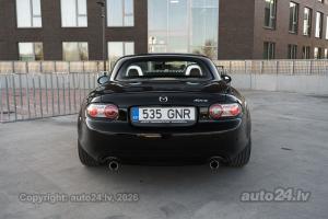 Black Mazda MX-5 2007 in Tartu, with an engine capacity of 2.00 L and mileage of 140 thousand km for 10490 €, photo 6 on AUTOMOTO.COM.LV