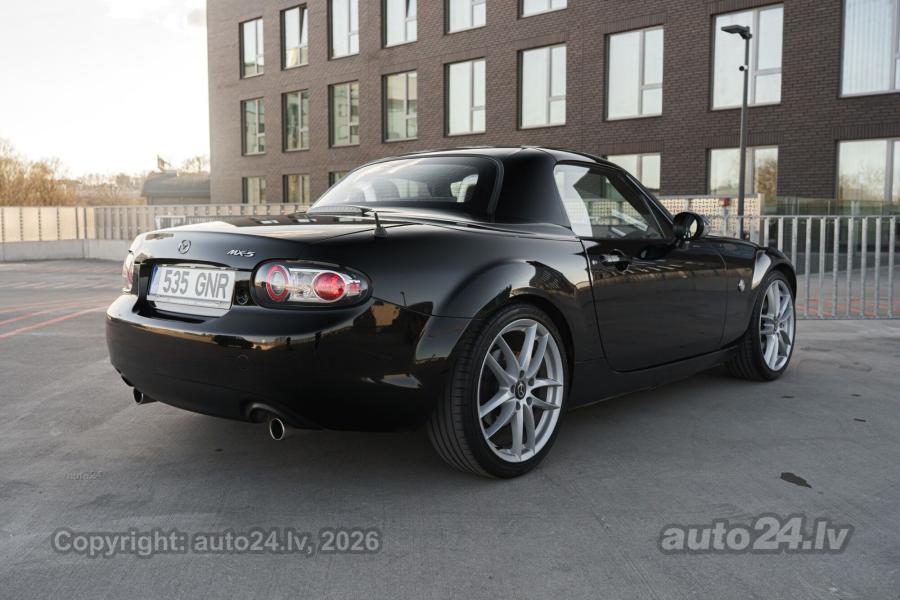 Black Mazda MX-5 2007 in Tartu, with an engine capacity of 2.00 L and mileage of 140 thousand km for 10490 €, photo 7 on AUTOMOTO.COM.LV