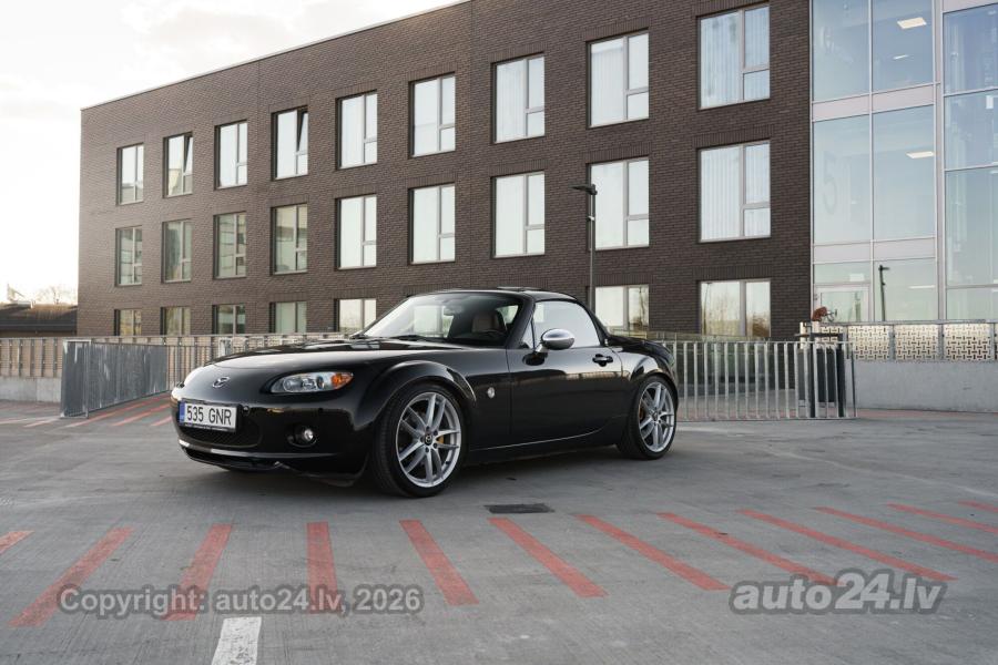 Black Mazda MX-5 2007 in Tartu, with an engine capacity of 2.00 L and mileage of 140 thousand km for 10490 €, photo 8 on AUTOMOTO.COM.LV