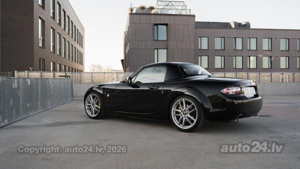 Black Mazda MX-5 2007 in Tartu, with an engine capacity of 2.00 L and mileage of 140 thousand km for 10490 €, photo 10 on AUTOMOTO.COM.LV