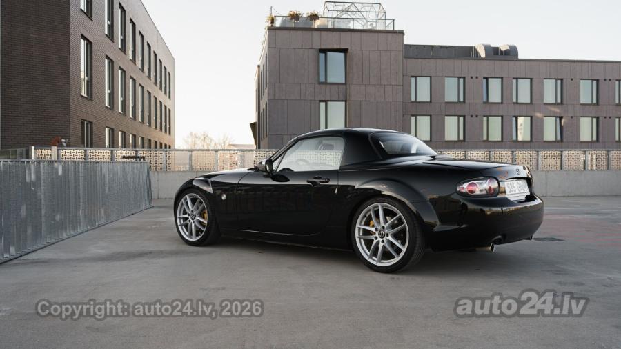 Black Mazda MX-5 2007 in Tartu, with an engine capacity of 2.00 L and mileage of 140 thousand km for 10490 €, photo 11 on AUTOMOTO.COM.LV