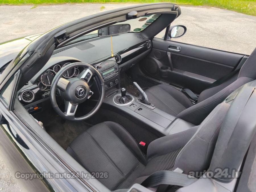 Black Mazda MX-5 2007 in Tallinn, with an engine capacity of 2.00 L and mileage of 251 thousand km for 8500 €, photo 5 on AUTOMOTO.COM.LV
