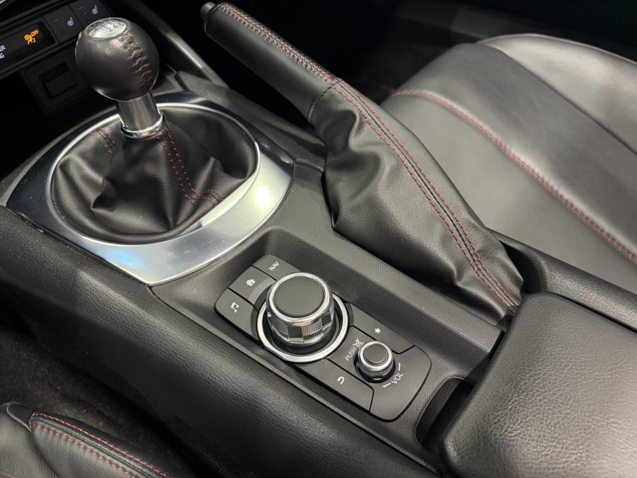Blue Mazda MX-5 2017 in Riga, with an engine capacity of 1.50 L and mileage of 12 thousand km for 22990 €, photo 8 on AUTOMOTO.COM.LV