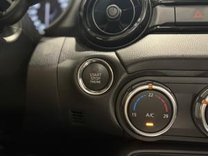 Blue Mazda MX-5 2017 in Riga, with an engine capacity of 1.50 L and mileage of 12 thousand km for 22990 €, photo 12 on AUTOMOTO.COM.LV