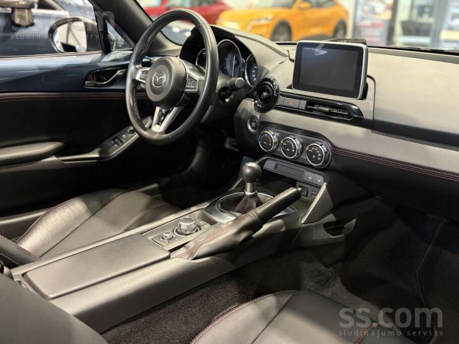 Blue Mazda MX-5 2017 in Riga, with an engine capacity of 1.50 L and mileage of 12 thousand km for 22990 €, photo 15 on AUTOMOTO.COM.LV