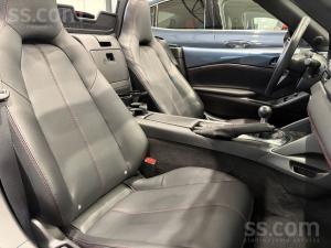 Blue Mazda MX-5 2017 in Riga, with an engine capacity of 1.50 L and mileage of 12 thousand km for 22990 €, photo 16 on AUTOMOTO.COM.LV