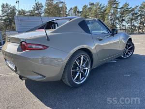 Brown Mazda MX-5 2023 in Riga, with an engine capacity of 2.00 L and mileage of 16 thousand km for 31900 €, photo 3 on AUTOMOTO.COM.LV