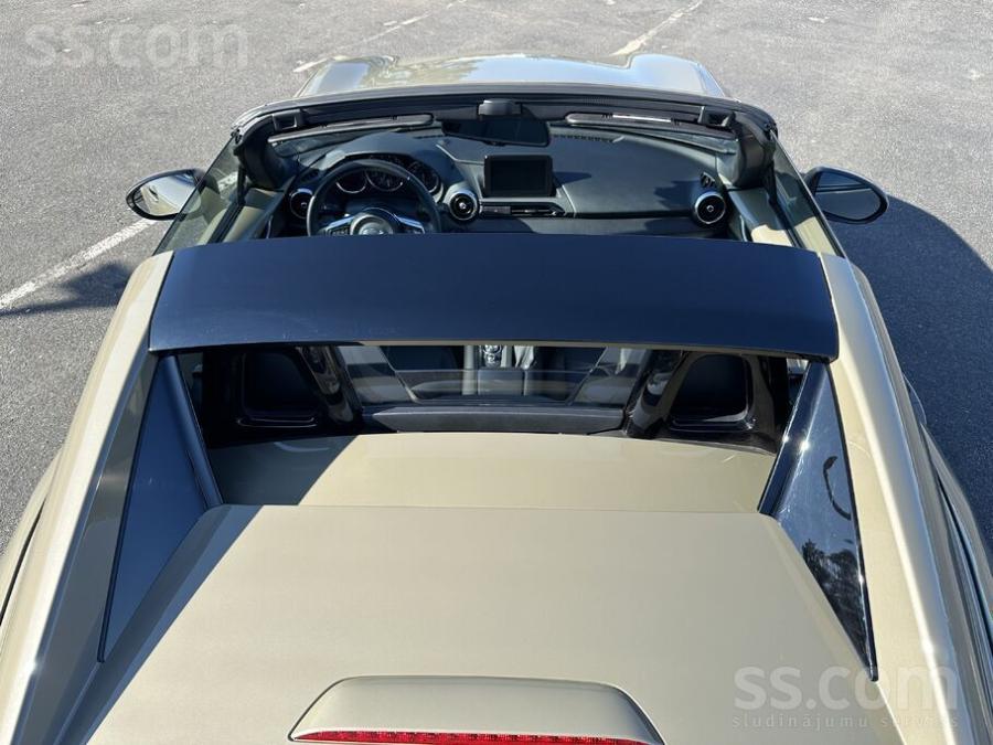 Brown Mazda MX-5 2023 in Riga, with an engine capacity of 2.00 L and mileage of 16 thousand km for 31900 €, photo 5 on AUTOMOTO.COM.LV