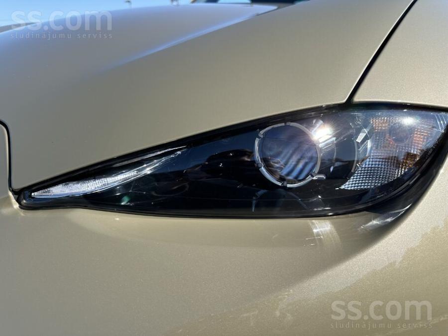 Brown Mazda MX-5 2023 in Riga, with an engine capacity of 2.00 L and mileage of 16 thousand km for 31900 €, photo 22 on AUTOMOTO.COM.LV