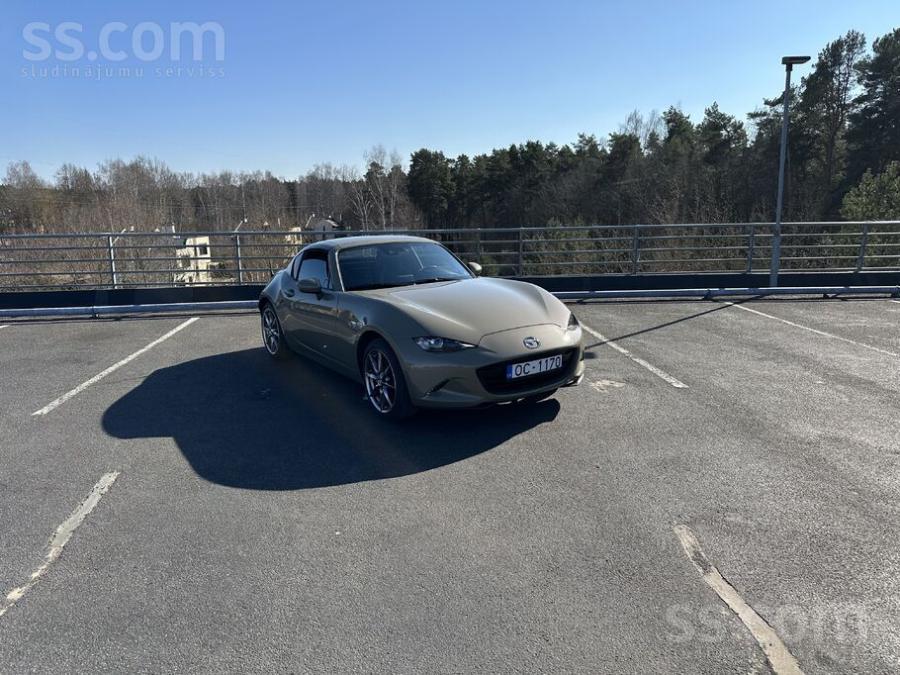 Brown Mazda MX-5 2023 in Riga, with an engine capacity of 2.00 L and mileage of 16 thousand km for 31900 €, photo 29 on AUTOMOTO.COM.LV