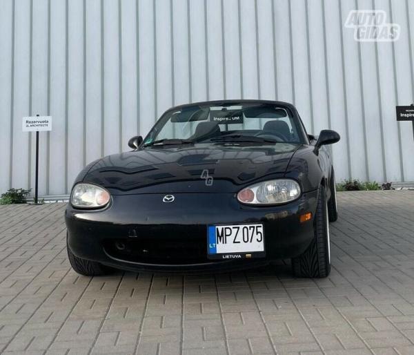Mazda MX-5 2000 in Vilnius, with an engine capacity of 1.80 L and mileage of 169 thousand km for 6000 €, photo 1 on AUTOMOTO.COM.LV