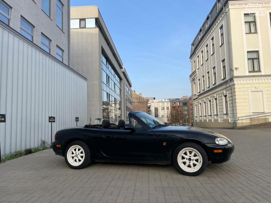Mazda MX-5 2000 in Vilnius, with an engine capacity of 1.80 L and mileage of 169 thousand km for 6000 €, photo 3 on AUTOMOTO.COM.LV