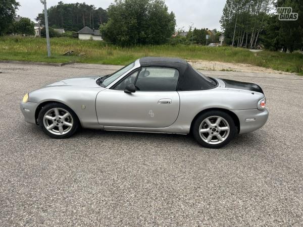 Mazda MX-5 2001 Jurbarkas, ar dzinēja tilpumu 1.60 L un nobraukumu 200 tūkst. km par 2550 €, foto 3 vietnē AUTOMOTO.COM.LV