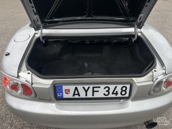 Mazda MX-5 2001 Jurbarkas, ar dzinēja tilpumu 1.60 L un nobraukumu 200 tūkst. km par 2550 €, foto 9 vietnē AUTOMOTO.COM.LV