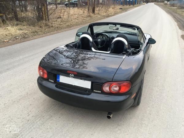 Mazda MX-5 2001 Viļņa vietnē Mazda MX-5 2001 Viļņa, ar dzinēja tilpumu 1.90 L un nobraukumu 212 tūkst. km par 16200 €, foto 8 vietnē AUTOMOTO.COM.LV