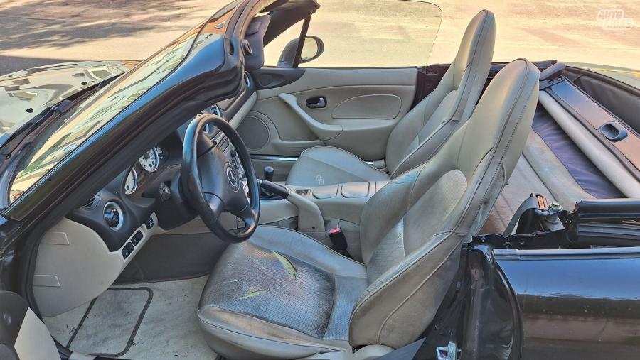 Mazda MX-5 2003 in Vilnius, with an engine capacity of 1.60 L and mileage of 310 thousand km for 2850 €, photo 15 on AUTOMOTO.COM.LV