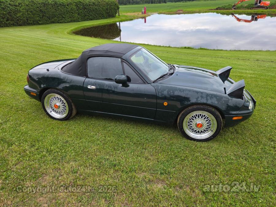Zaļš Mazda MX-5 1994 Tallina, ar dzinēja tilpumu 1.80 L un nobraukumu 183 tūkst. km par 15000 €, foto 1 vietnē AUTOMOTO.COM.LV